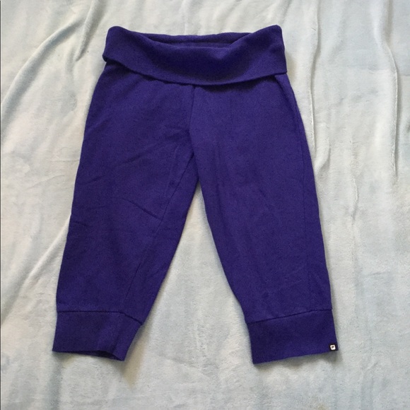 Fabletics | Pants & Jumpsuits | Fabletics Sweat Capris Size Medium Euc ...